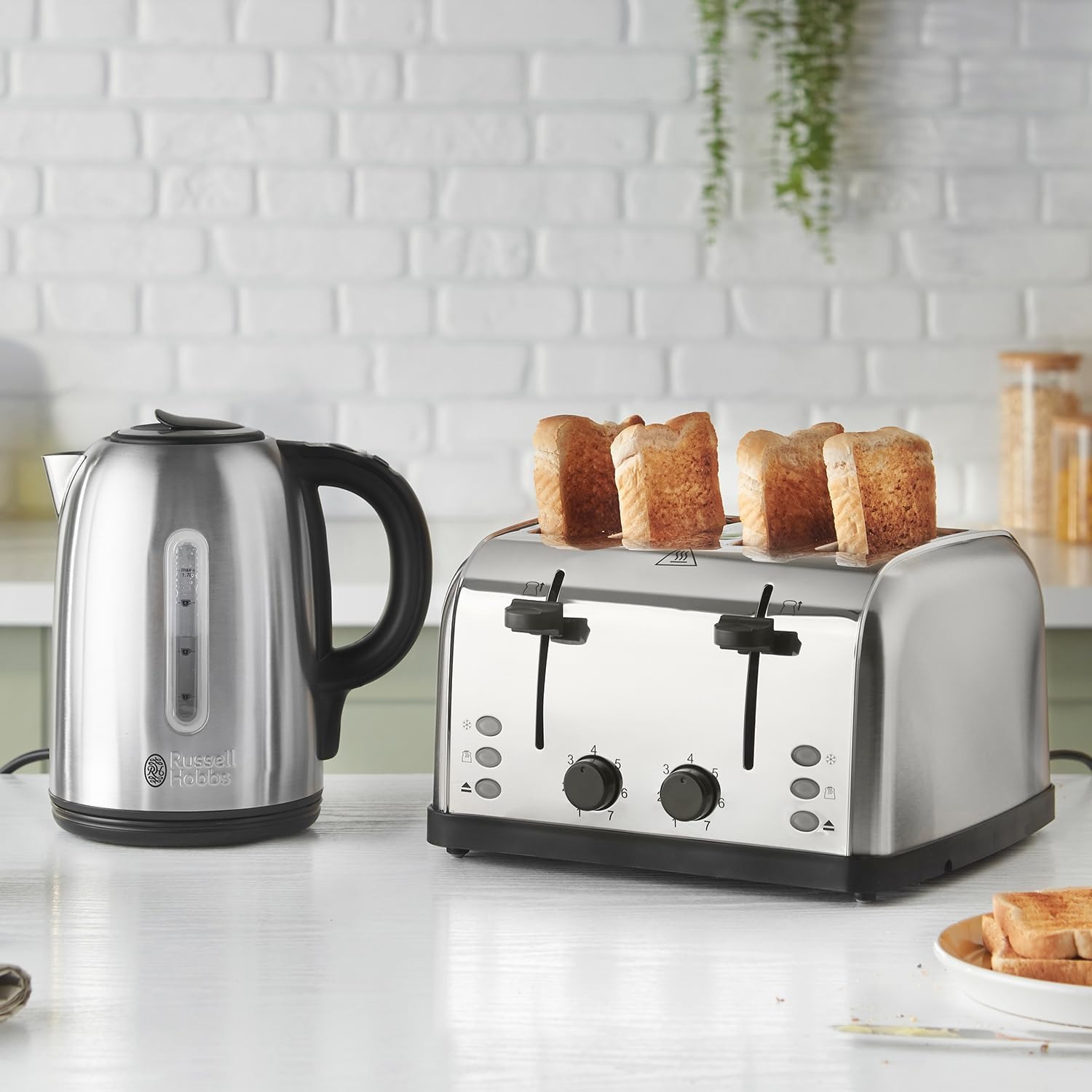 Russell Hobbs Electric Kettle Digital Quiet Boil - topfinds.pro